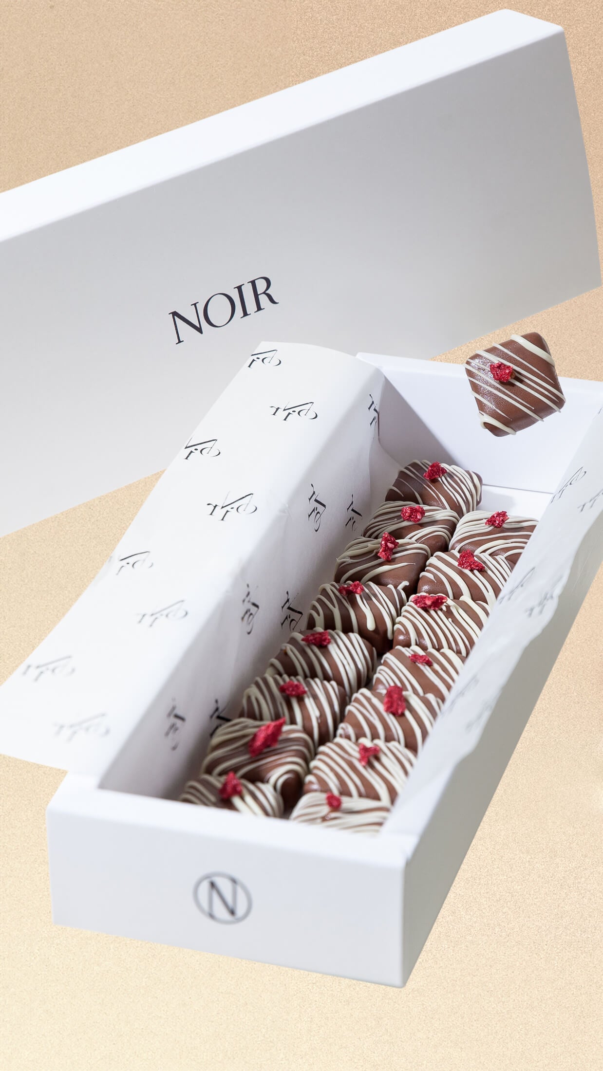 Box of Lotus Chocolate Bites (18 pcs) – NOIR Chocolatier